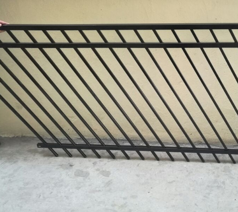 Rackable Metal Fence for Commercial